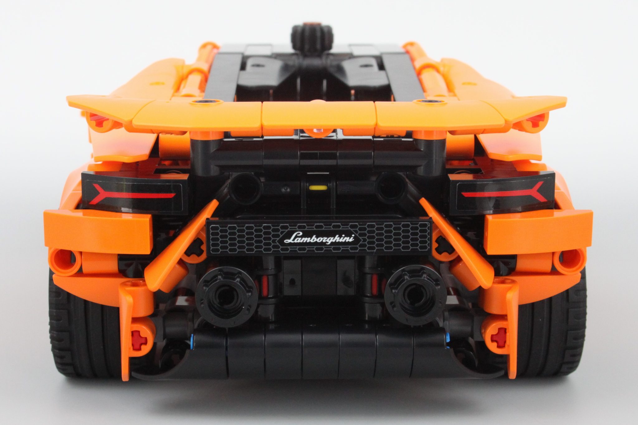 LEGO 42196 Lamborghini Huracán Tecnica Orange review