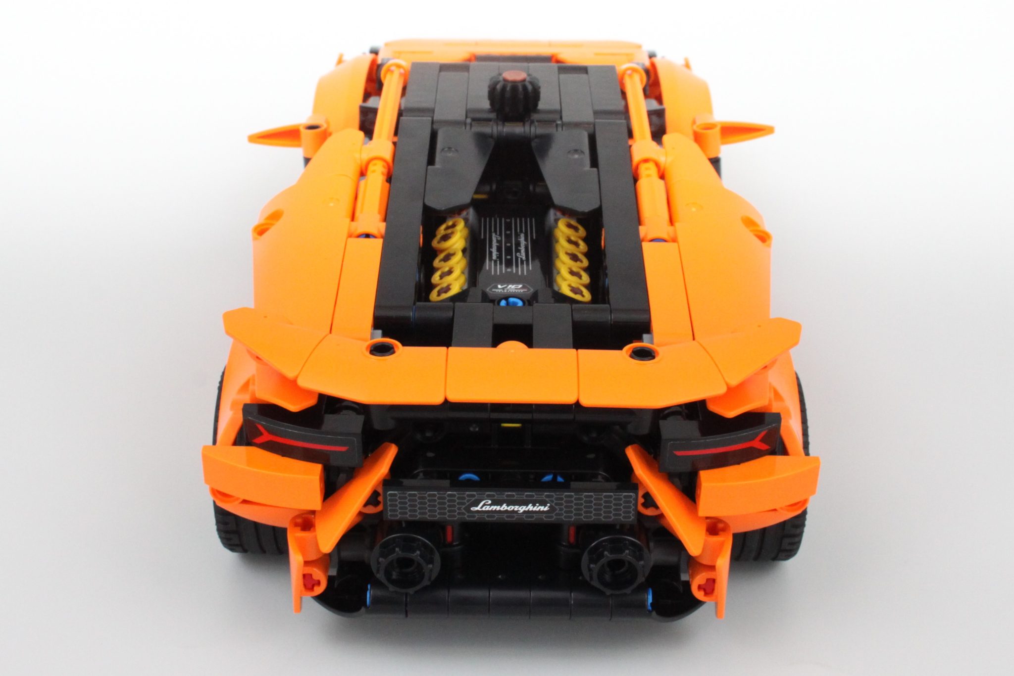 LEGO 42196 Lamborghini Huracán Tecnica Orange review