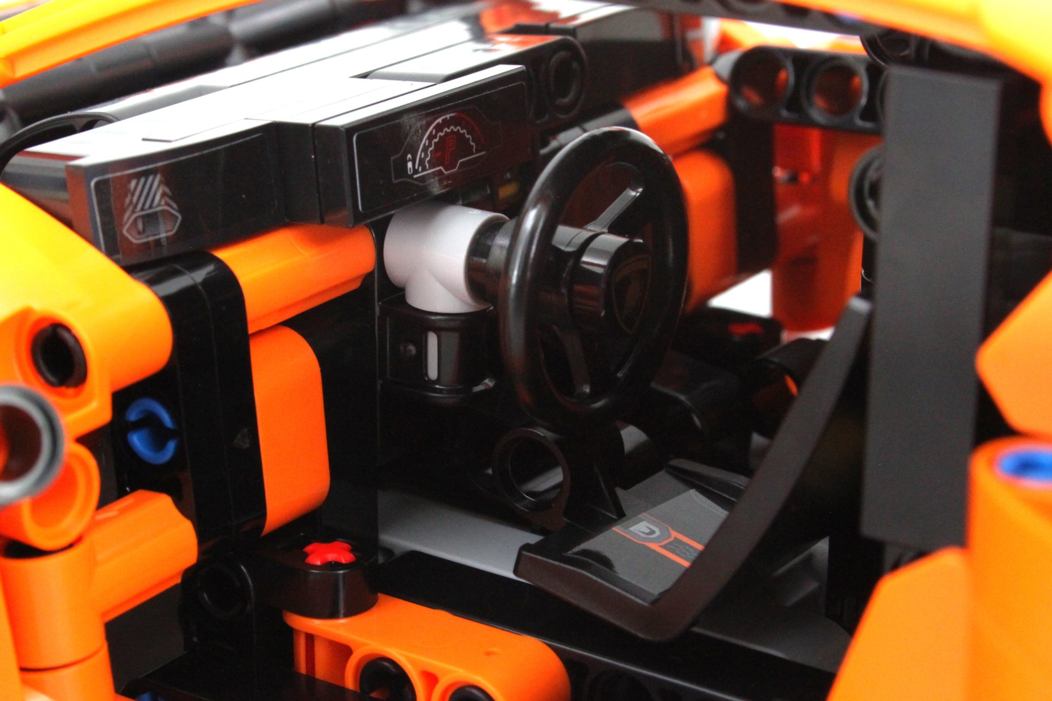 LEGO 42196 Lamborghini Huracán Tecnica Orange review