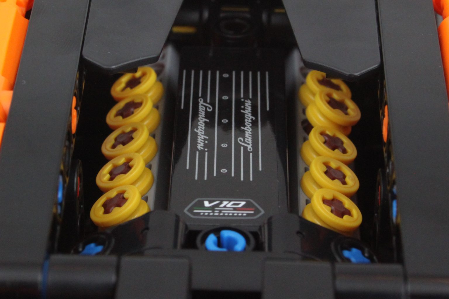 LEGO 42196 Lamborghini Huracán Tecnica Orange review