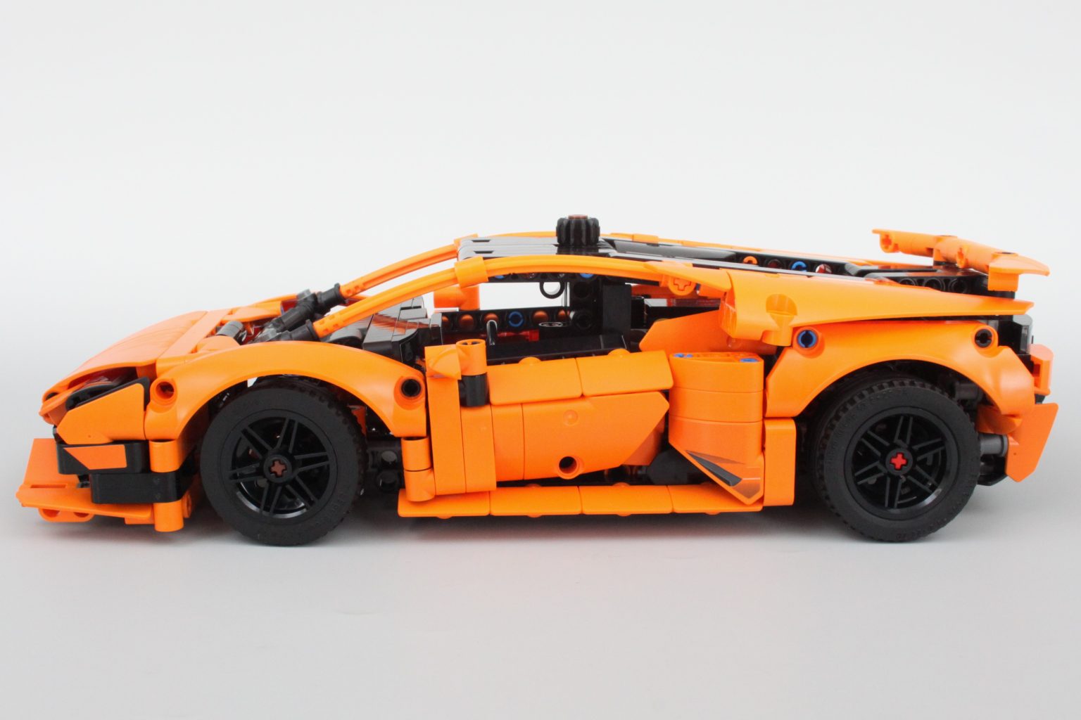 LEGO 42196 Lamborghini Huracán Tecnica Orange review