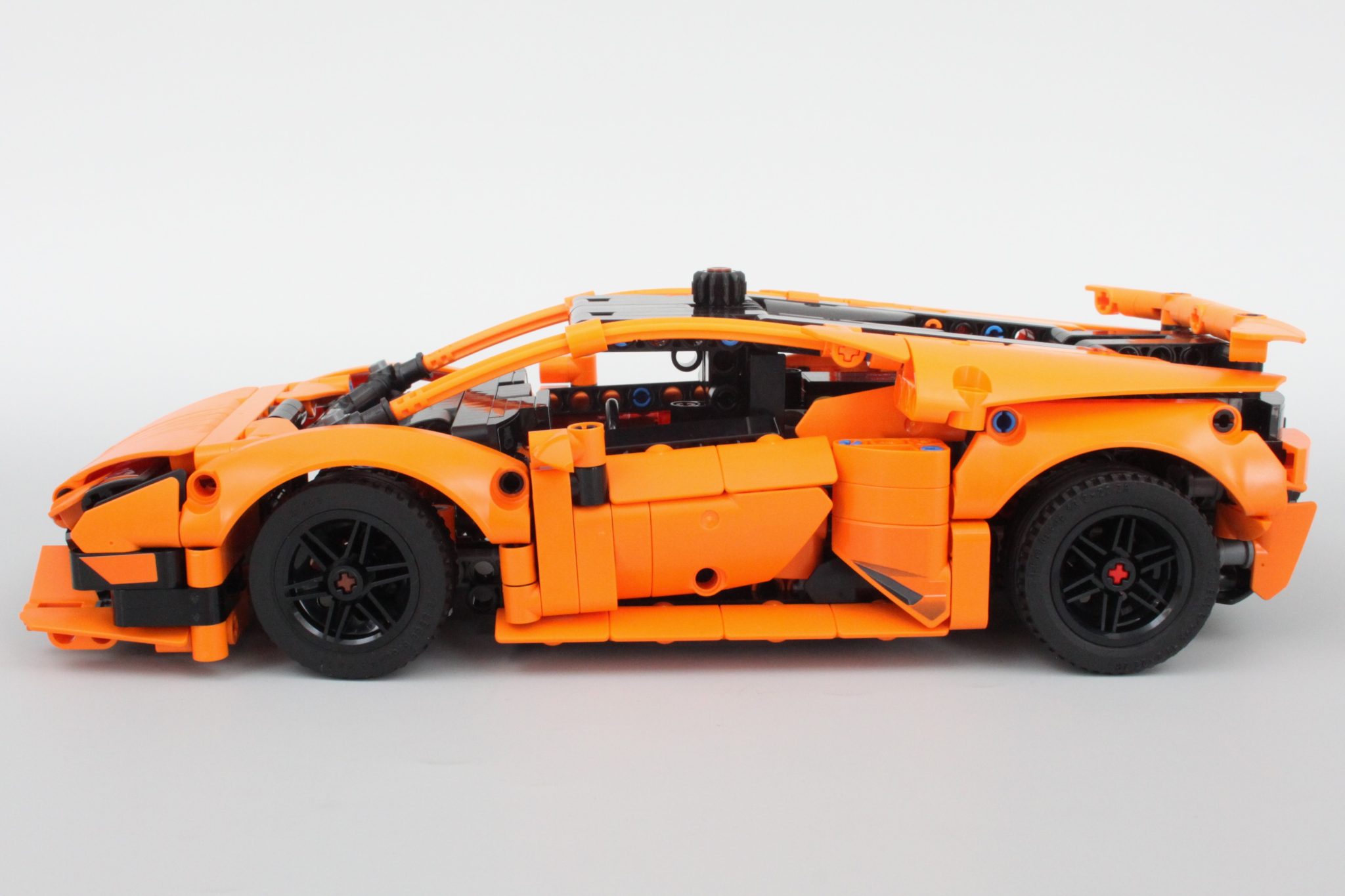 LEGO 42196 Lamborghini Huracán Tecnica Orange review