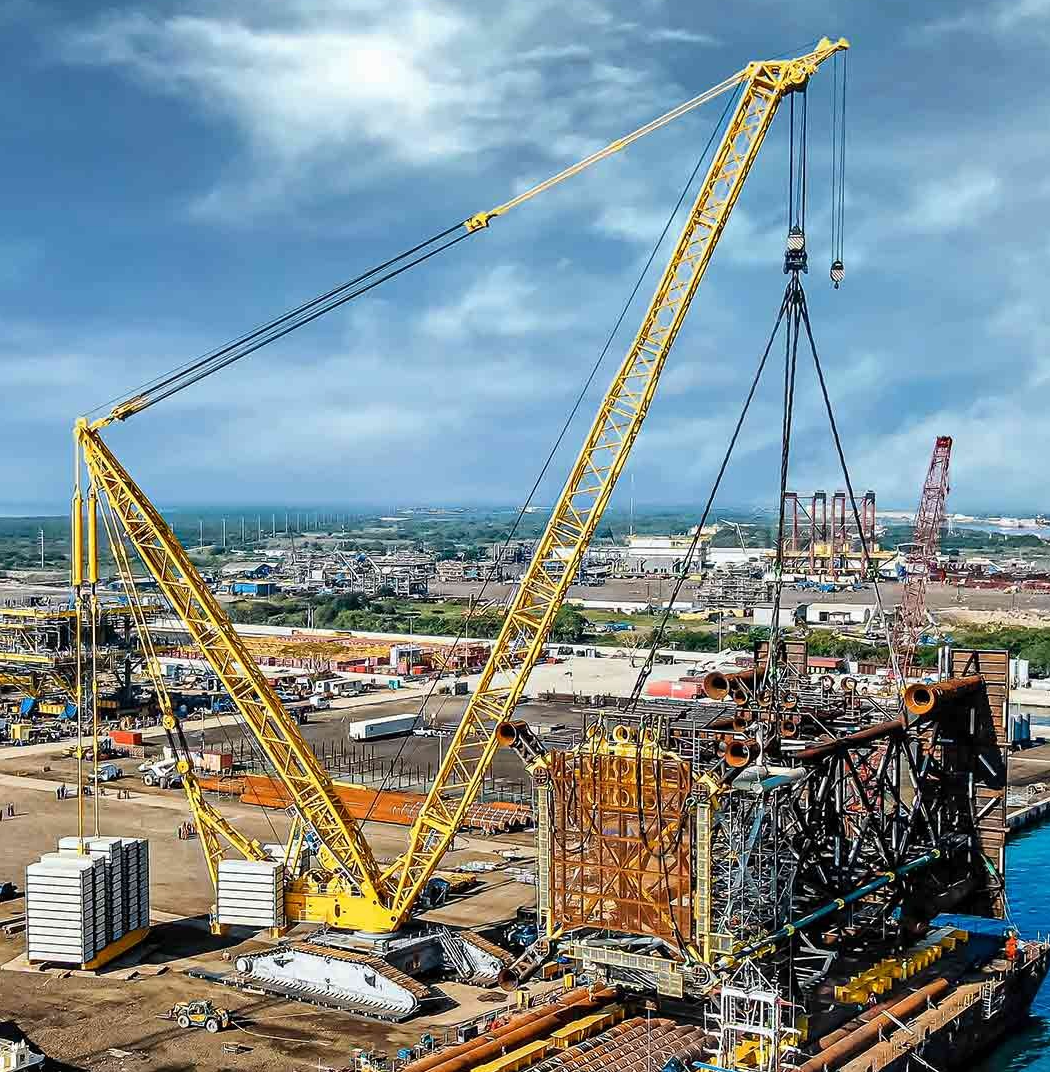 LEGO Technic 42146 Liebherr Crawler Crane LR 13000 can be much bigger