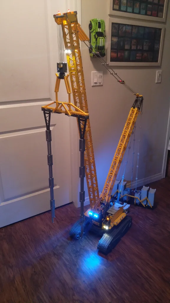LEGO Technic 42146 Liebherr Crawler Crane LR 13000 can be much bigger