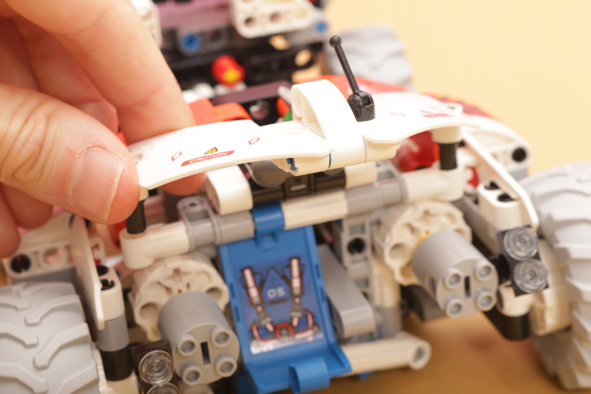 How to make LEGO Technic 42178 Surface Space Loader minifigure scale