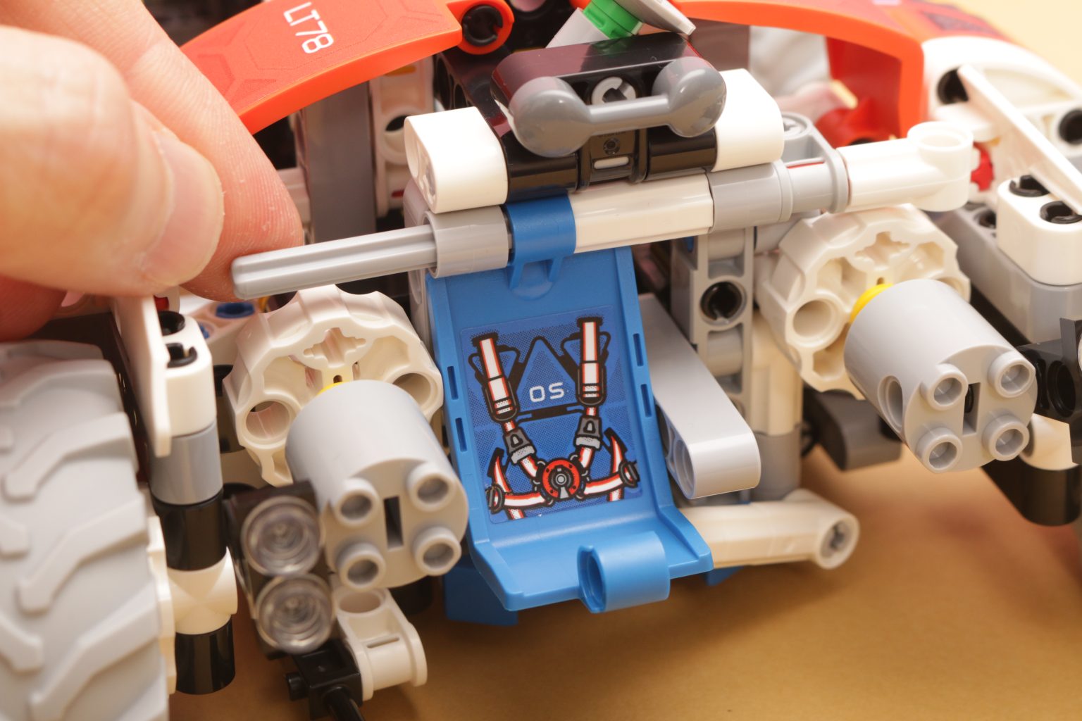 How to make LEGO Technic 42178 Surface Space Loader minifigure scale