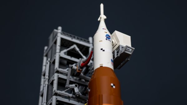 LEGO Icons 10341 NASA Artemis Space Launch System review