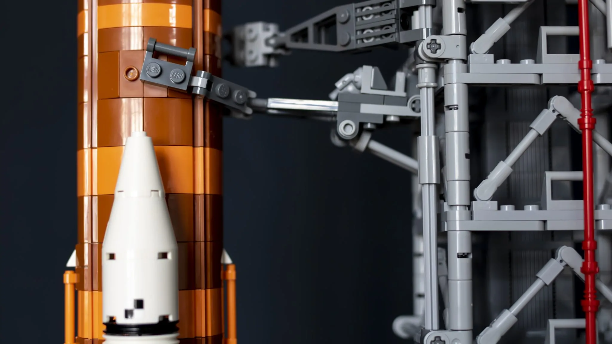 LEGO Icons 10341 NASA Artemis Space Launch System review