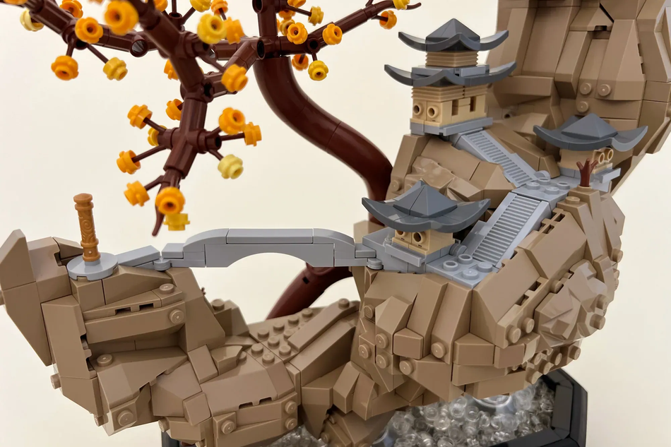 LEGO Ideas Crescent Moon Rock Sculpture hits 10K supporters