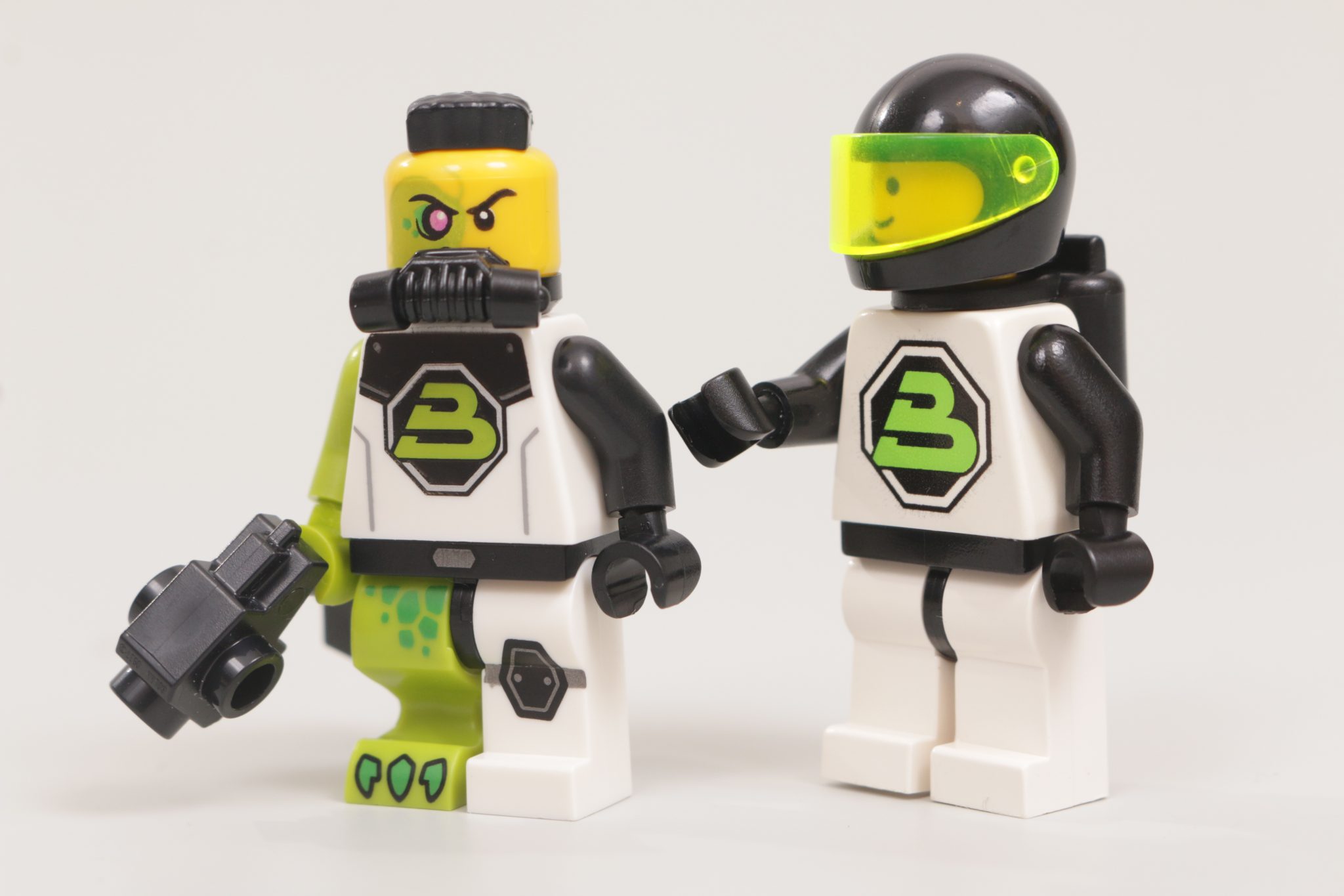 LEGO Minifigures Series 26 Space: M-Tron, Blacktron and Ice Planet ...