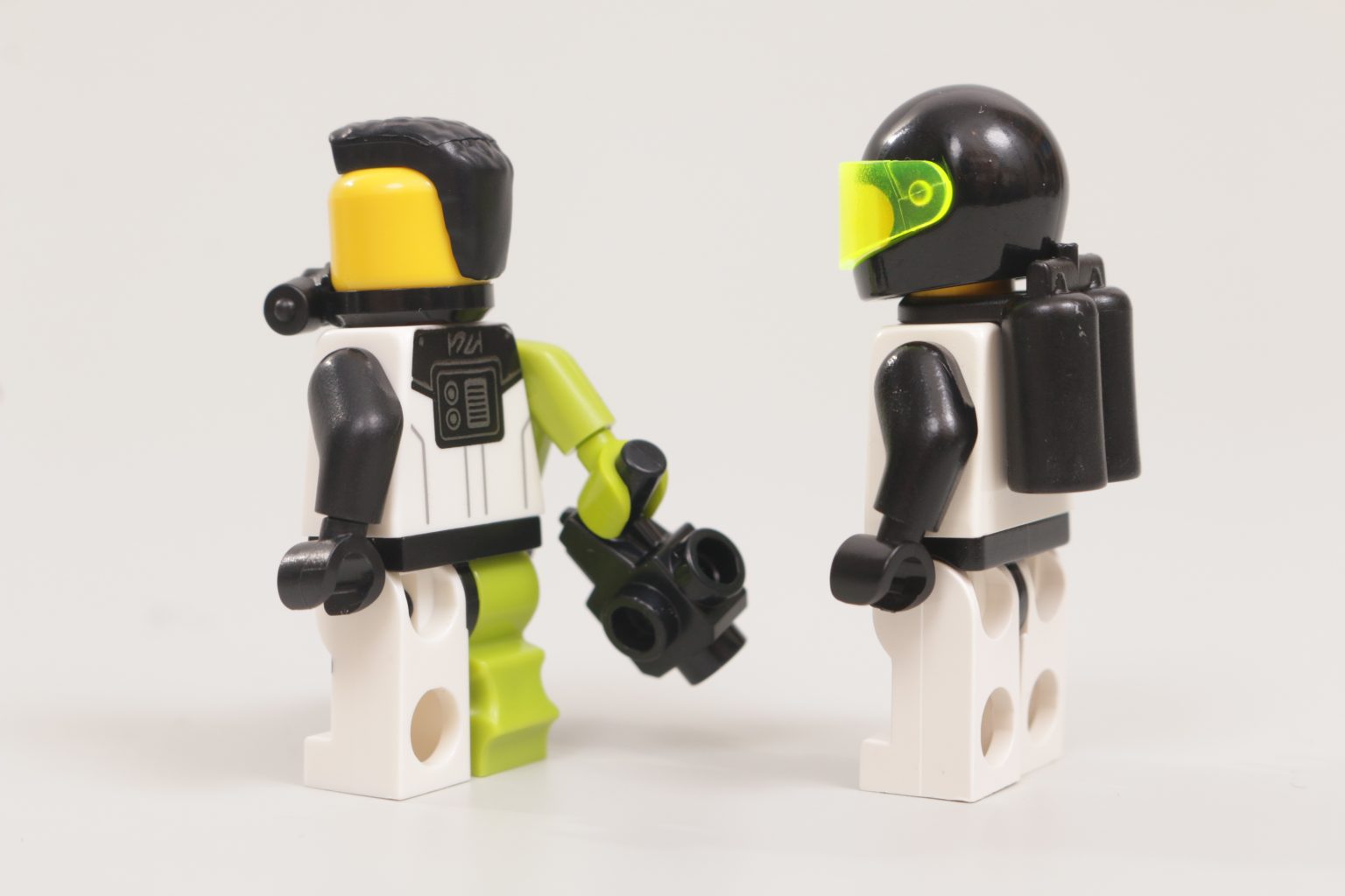 LEGO Minifigures Series 26 Space: M-Tron, Blacktron and Ice Planet ...