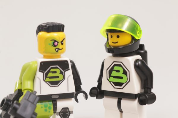 LEGO Minifigures Series 26 Space: M-Tron, Blacktron and Ice Planet ...