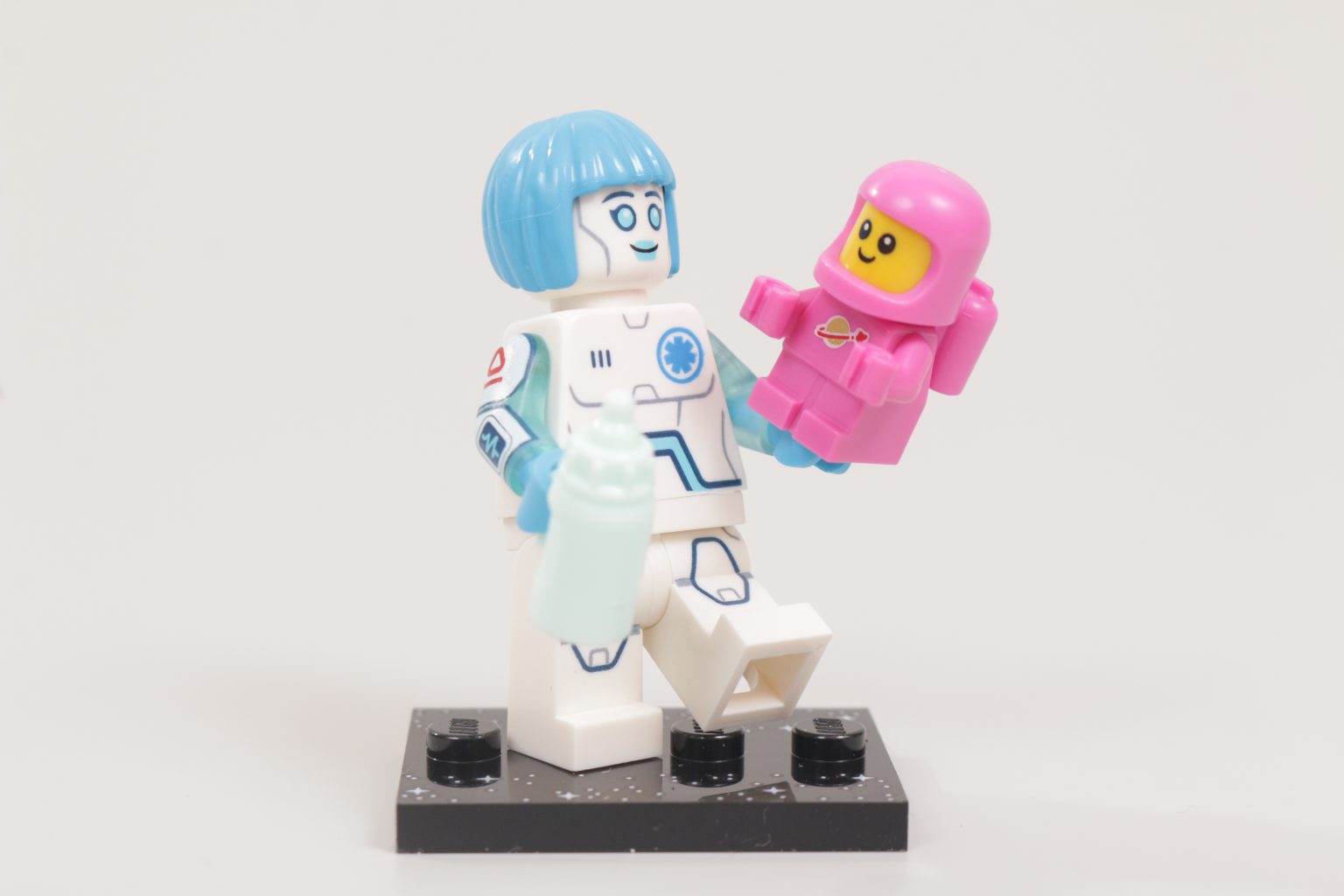LEGO Nurse Android and Retro Space Heroine walkthrough