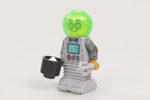 LEGO Series 26 designer secrets: Robot Butler and Astronaut
