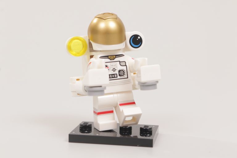 LEGO Series 26 designer secrets: Robot Butler and Astronaut
