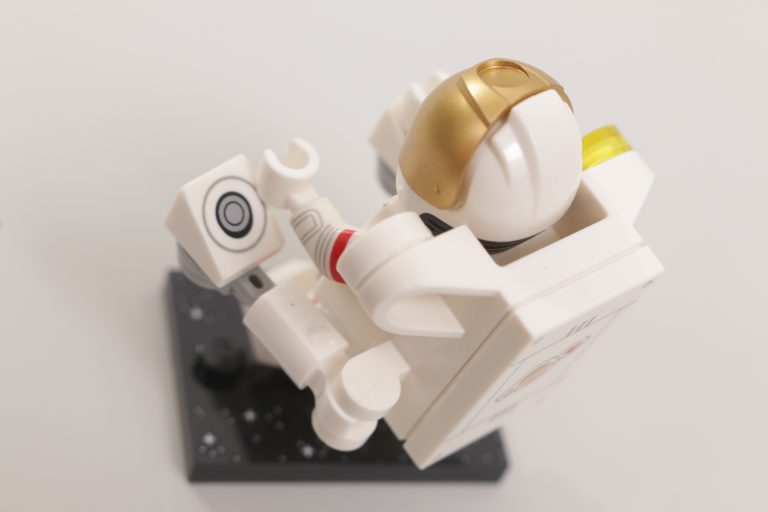 LEGO Series 26 designer secrets: Robot Butler and Astronaut