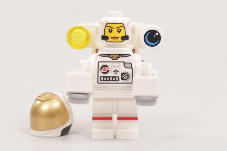 LEGO Series 26 designer secrets: Robot Butler and Astronaut