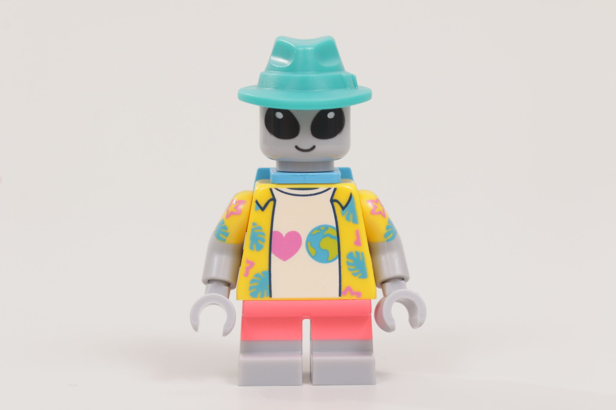 LEGO Series 26 secrets: Alien Tourist and Blacktron Mutant