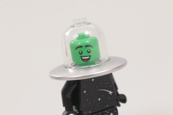 LEGO Series 26 secrets: M-Tron Powerlifter and Flying Saucer