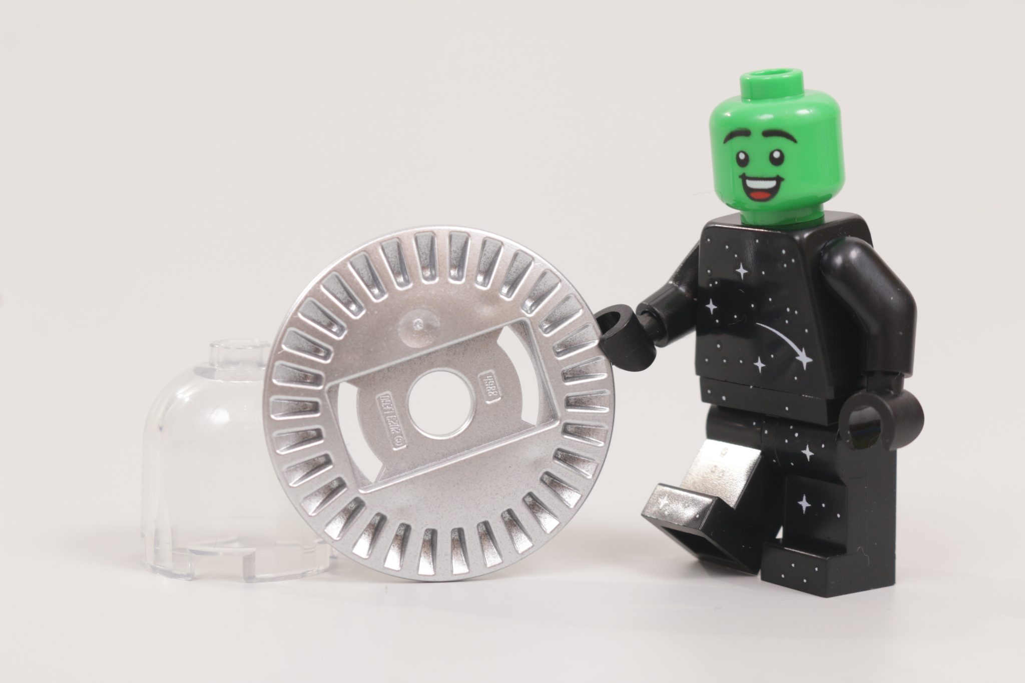 LEGO Series 26 secrets: M-Tron Powerlifter and Flying Saucer