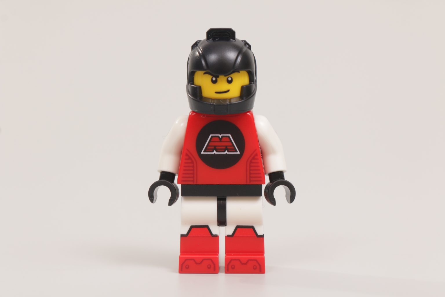LEGO Series 26 secrets: M-Tron Powerlifter and Flying Saucer