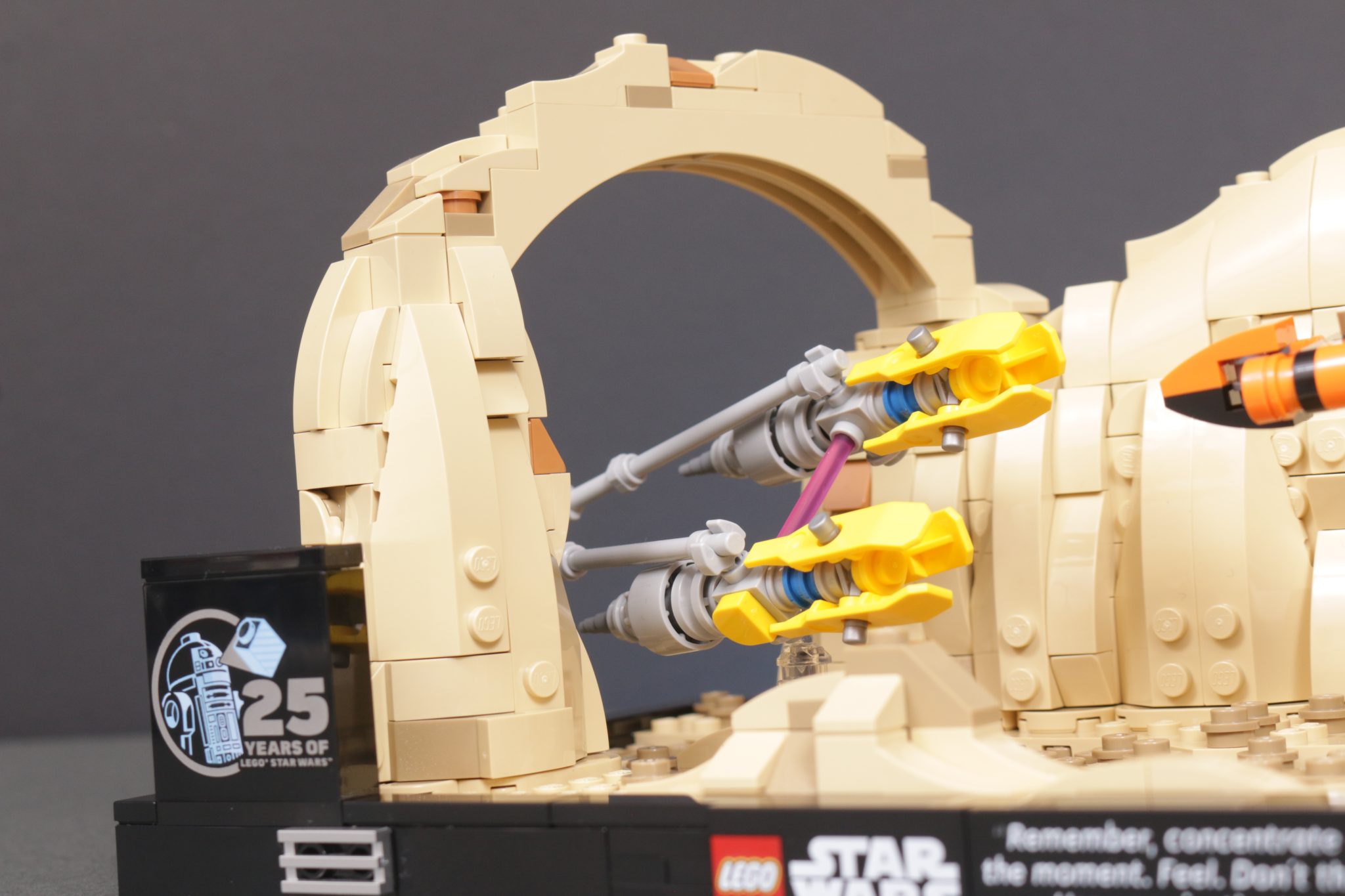 LEGO Star Wars 75380 Mos Espa Podrace Diorama review
