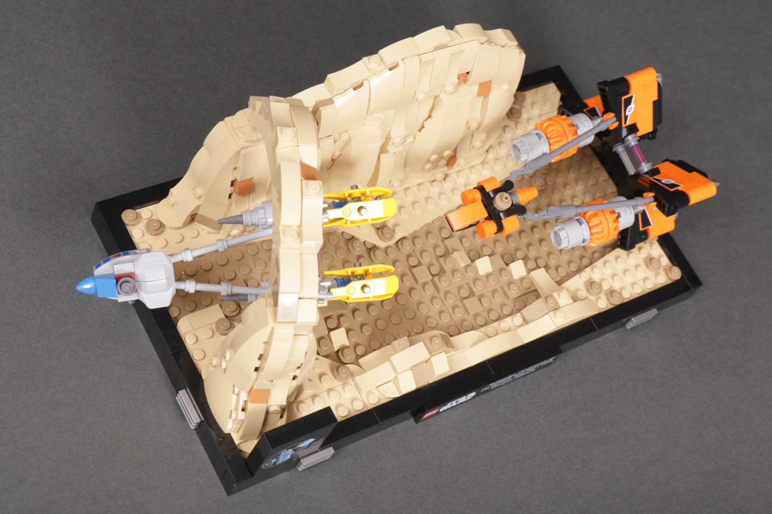 LEGO Star Wars 75380 Mos Espa Podrace Diorama review