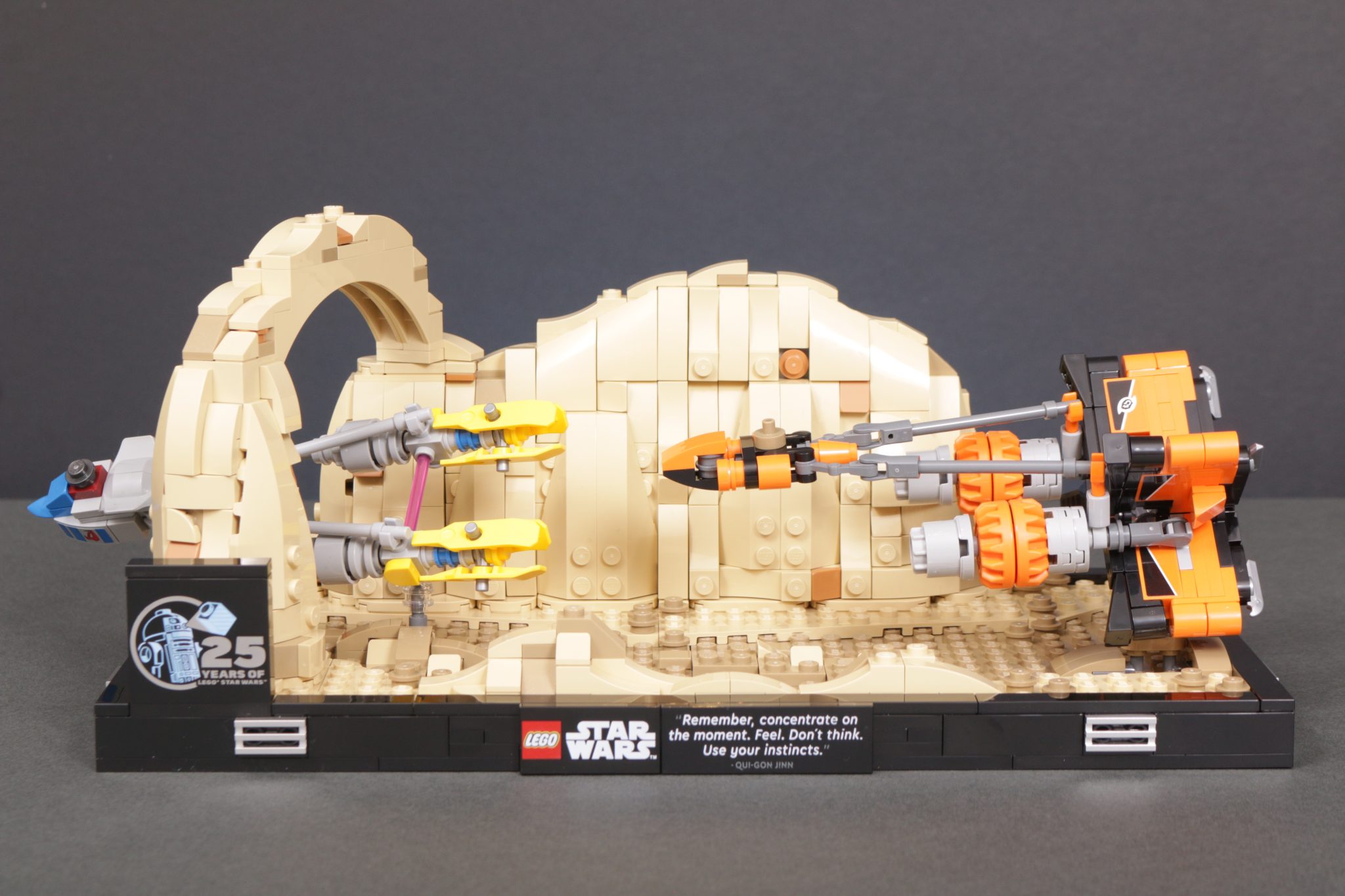 LEGO Star Wars 75380 Mos Espa Podrace Diorama review