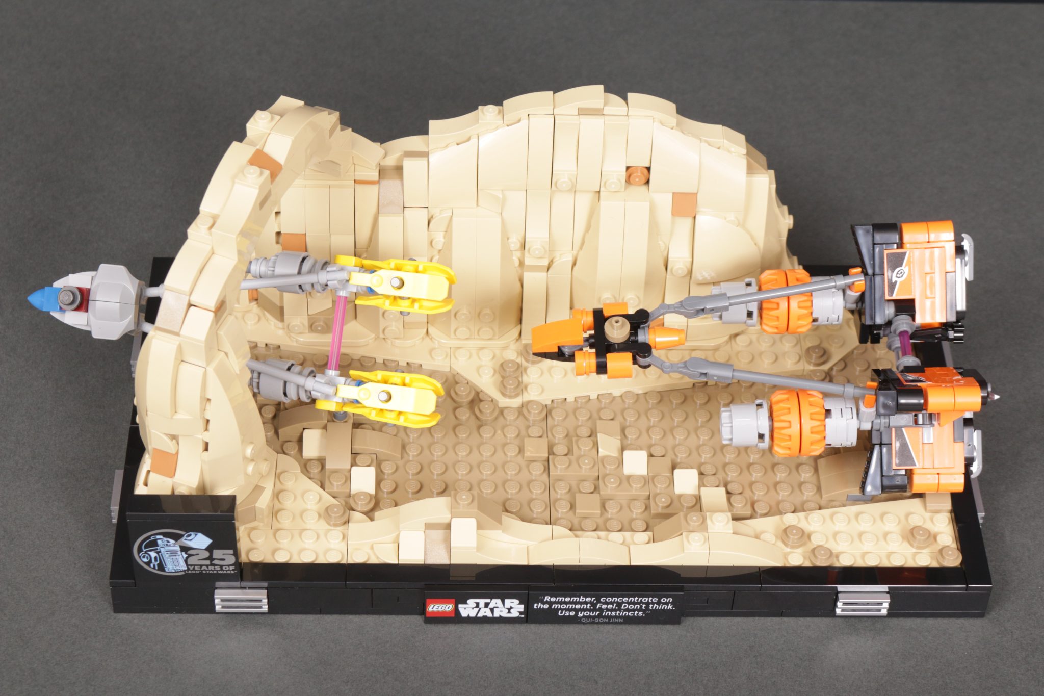 LEGO Star Wars 75380 Mos Espa Podrace Diorama review