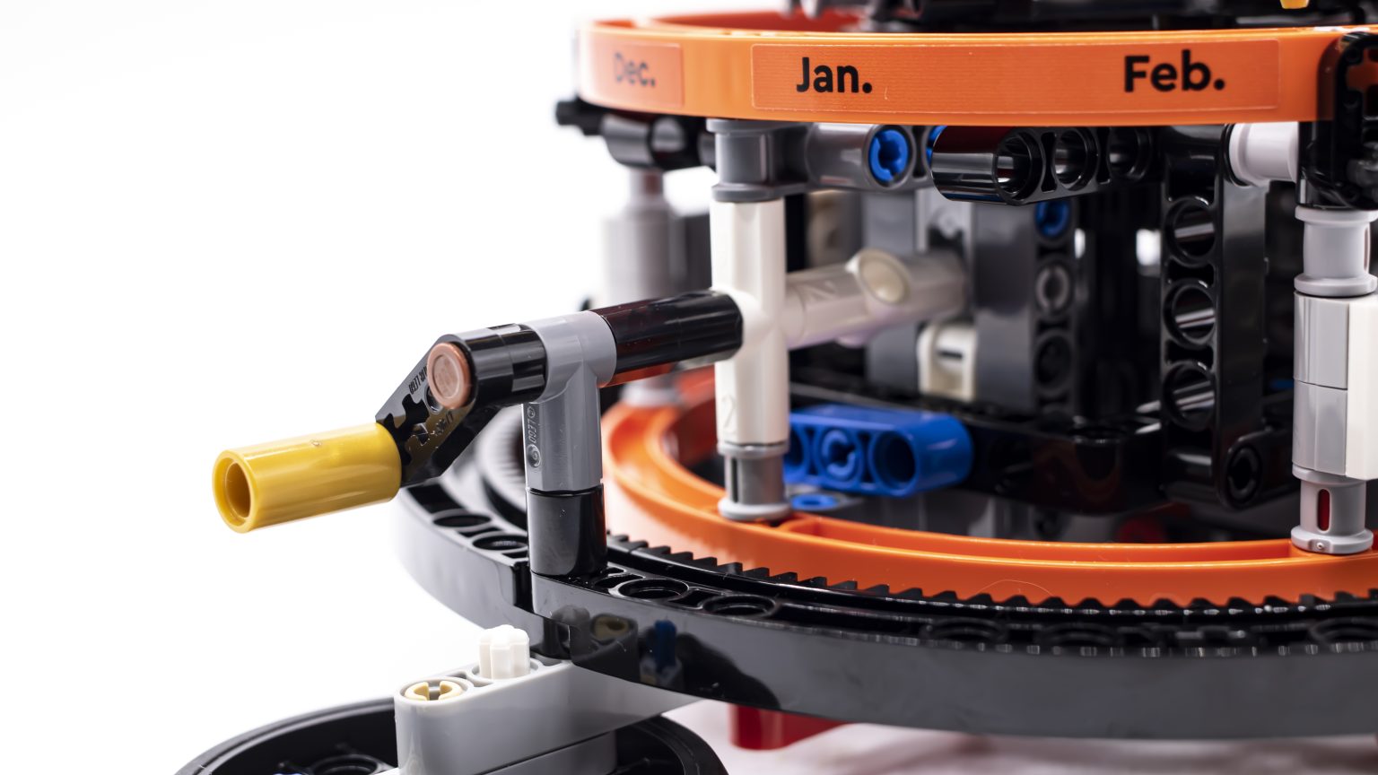 LEGO Technic 42179 Planet Earth and Moon in Orbit review