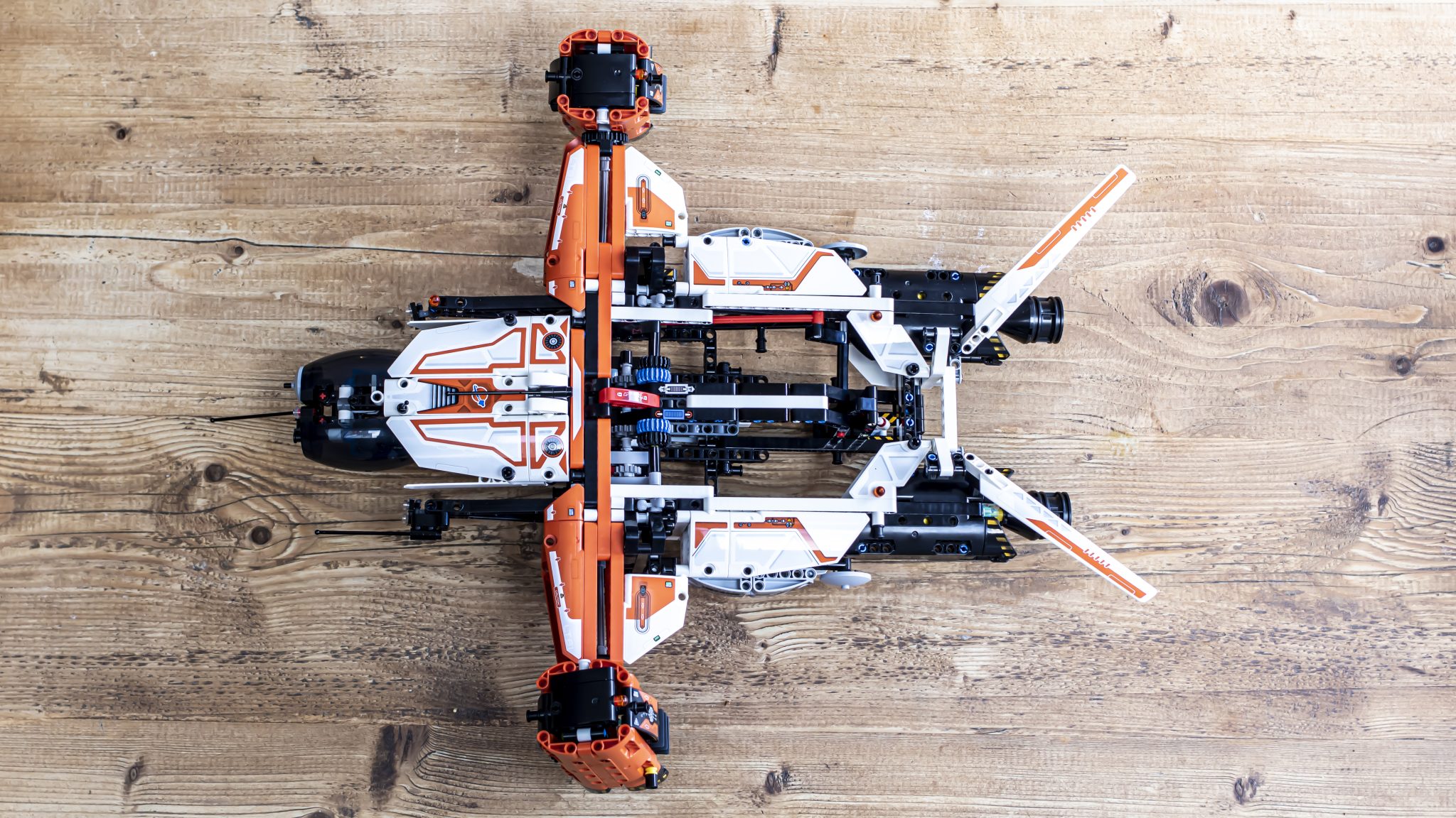 LEGO 42181 VTOL Heavy Cargo Spaceship LT81 review
