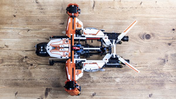 LEGO 42181 VTOL Heavy Cargo Spaceship LT81 review
