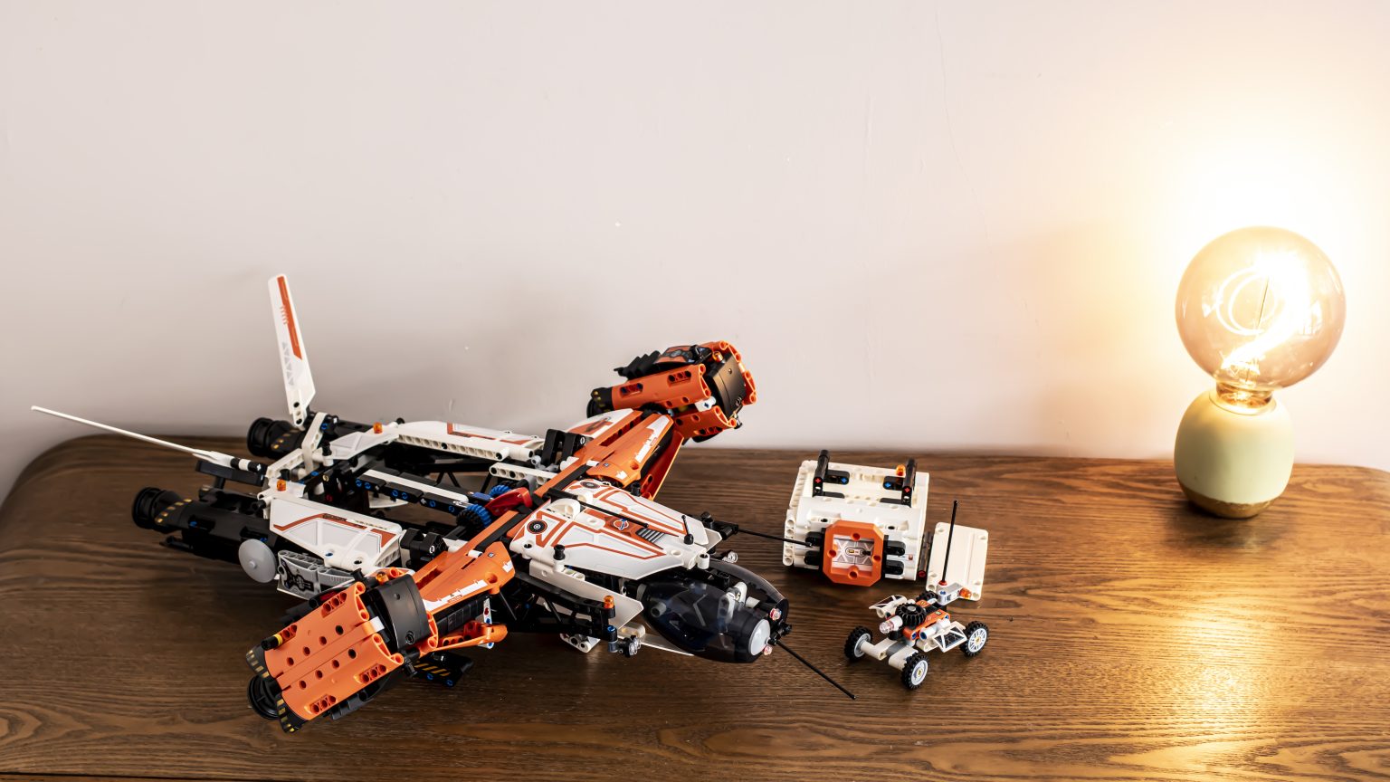 LEGO 42181 VTOL Heavy Cargo Spaceship LT81 review