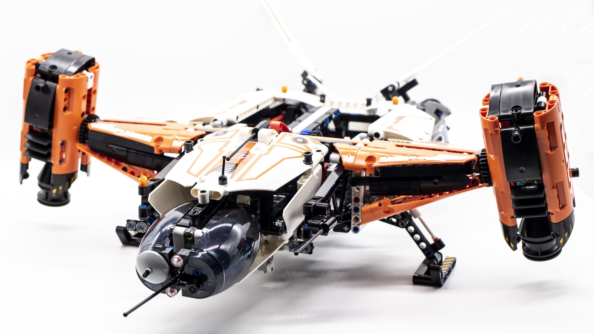 LEGO 42181 VTOL Heavy Cargo Spaceship LT81 review