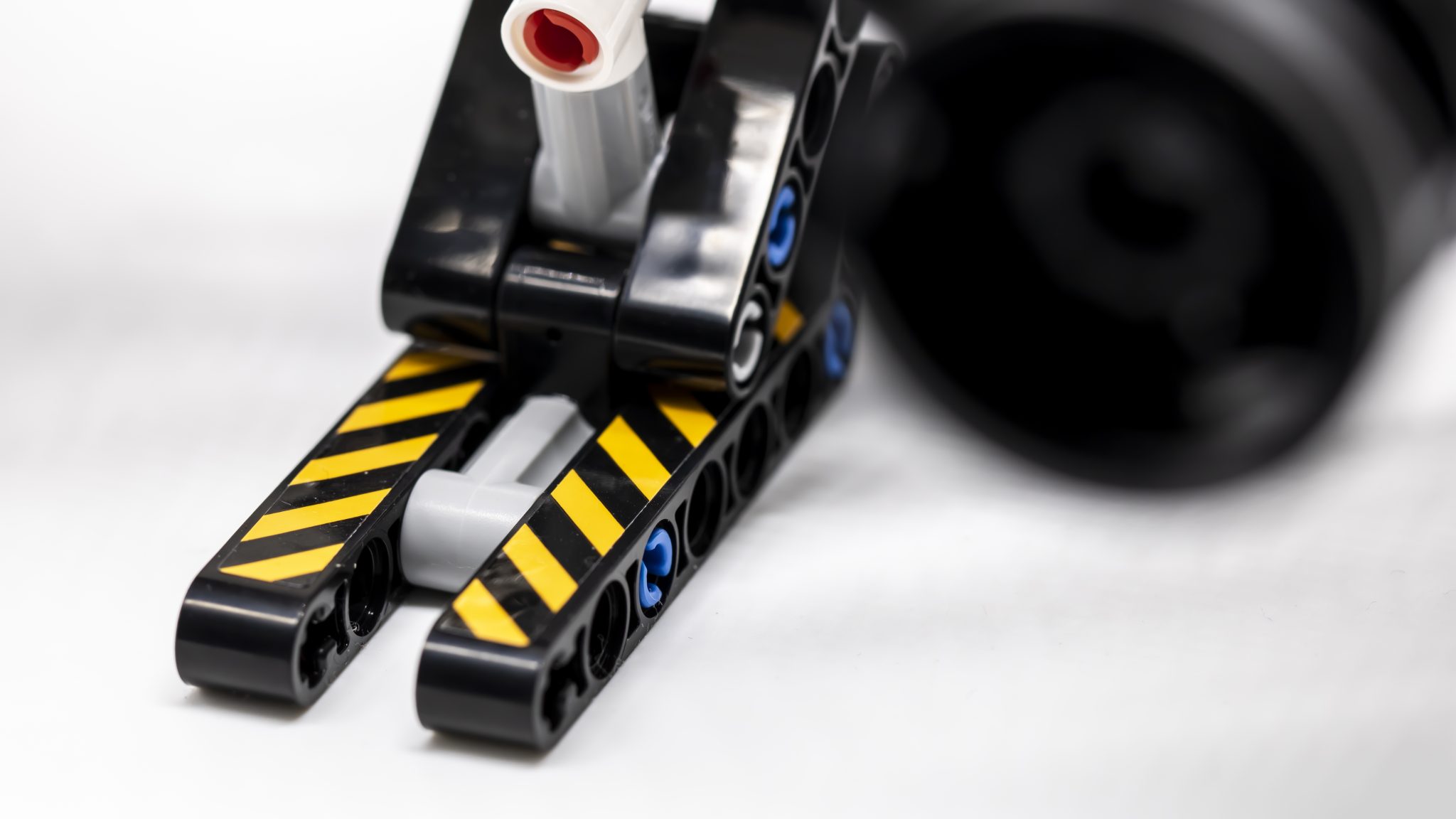 LEGO 42181 VTOL Heavy Cargo Spaceship LT81 review