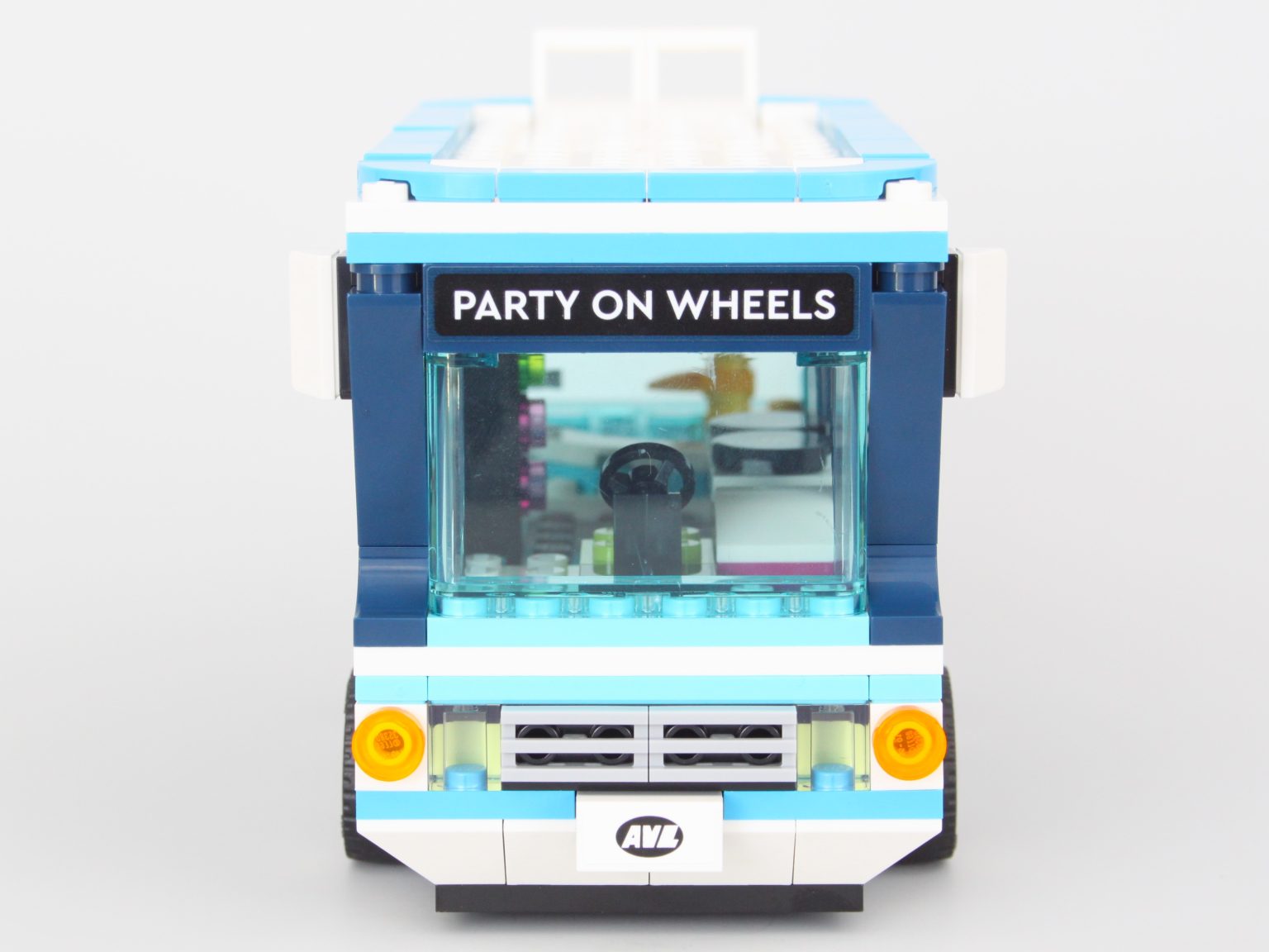 LEGO Despicable Me 4 75581 Minions' Music Party Bus review