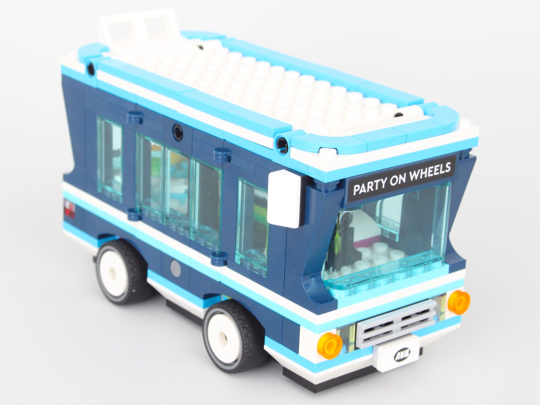 LEGO Despicable Me 4 75581 Minions' Music Party Bus review