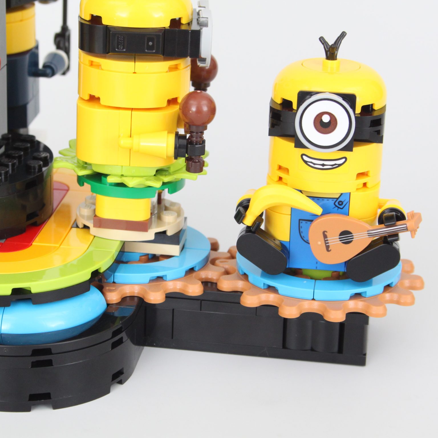 LEGO Despicable Me 75582 Brick-Built Gru and Minions review