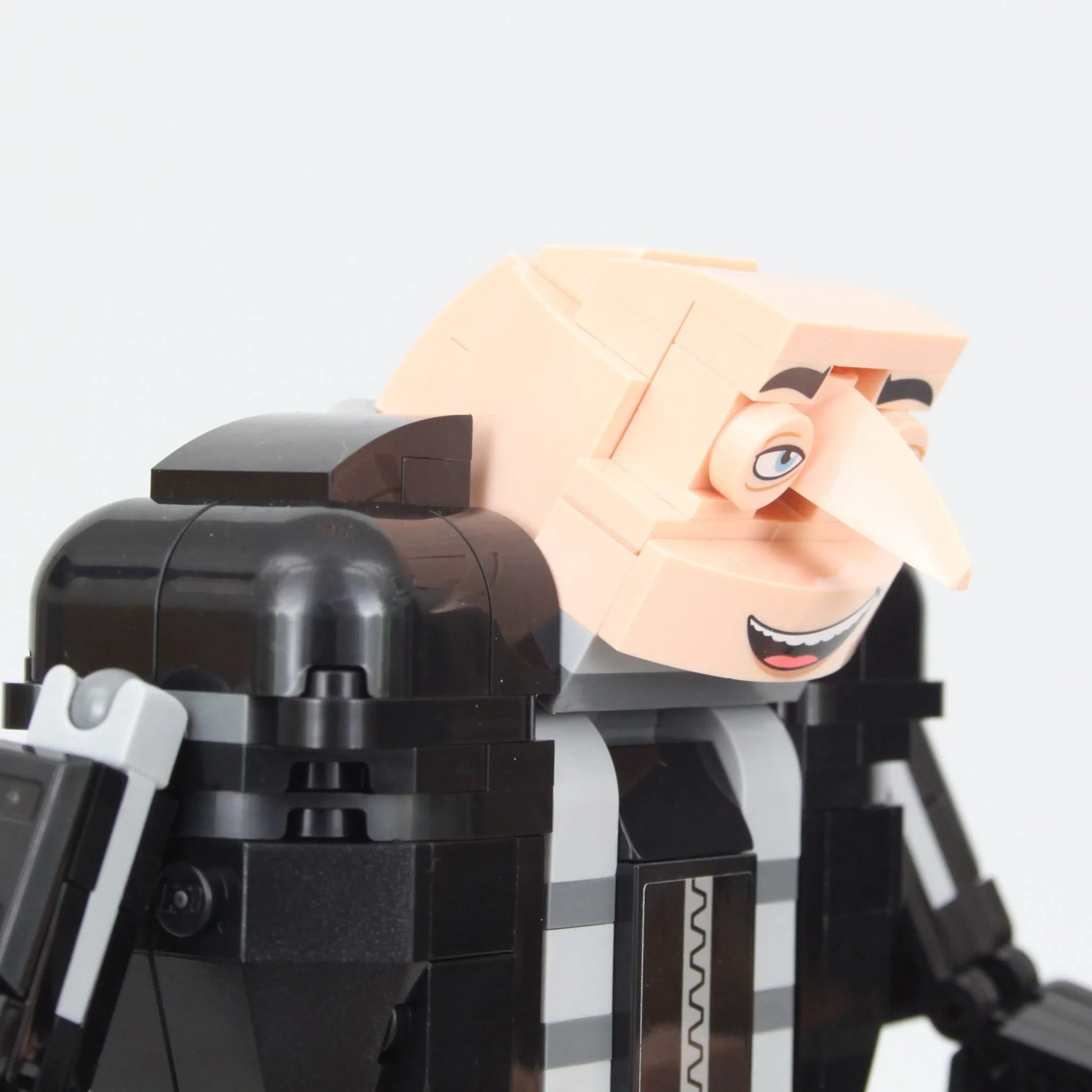 LEGO Despicable Me 75582 Brick-Built Gru and Minions review