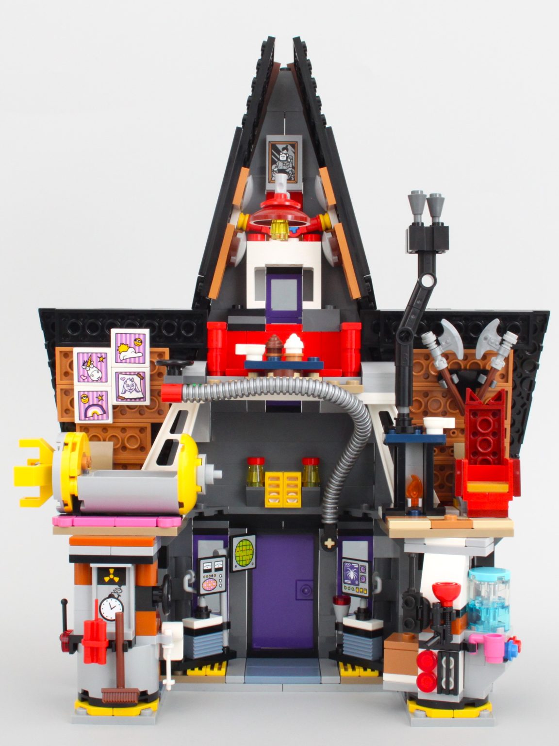 LEGO 75583 Minions and Gru's Family Mansion review