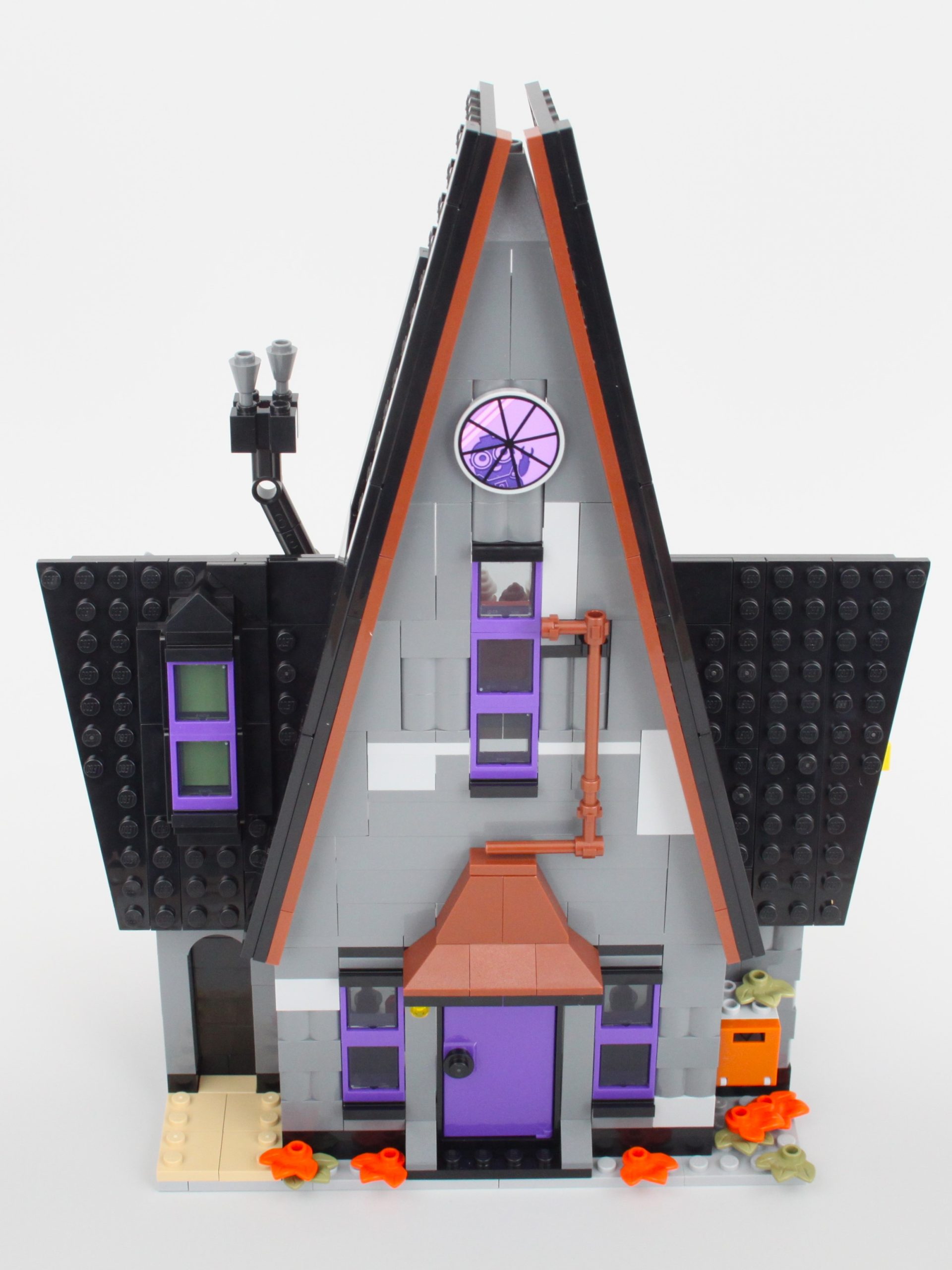 LEGO 75583 Minions and Gru's Family Mansion review