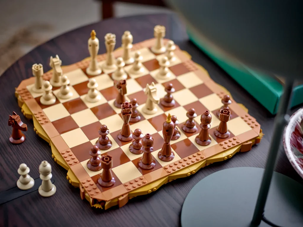 LEGO 40719 Traditional Chess Set officially revealed