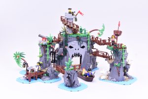 LEGO BrickLink Designer Program 910038 Ominous Isle review
