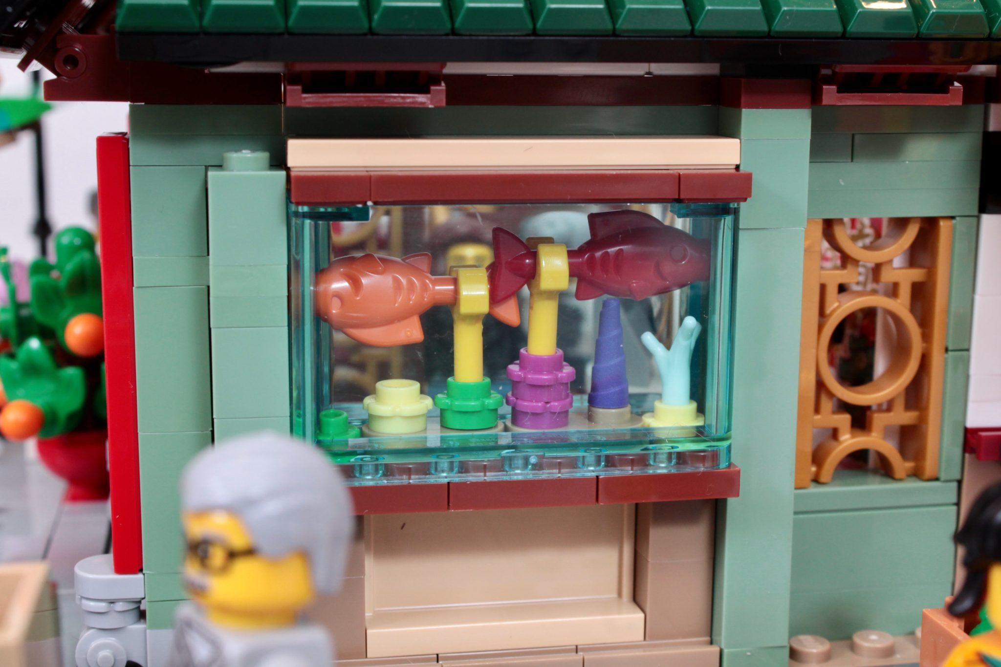 Turn LEGO Family Reunion Celebration into a modular for £25