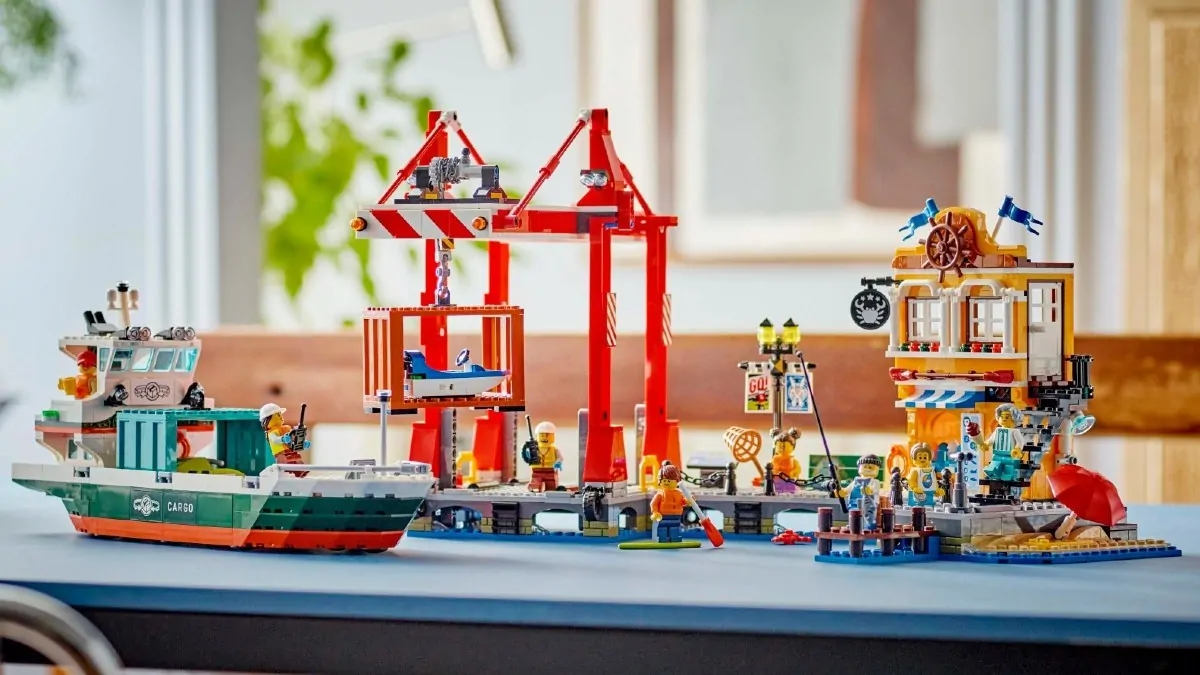 LEGO City's harbour is getting smaller, but bigger too
