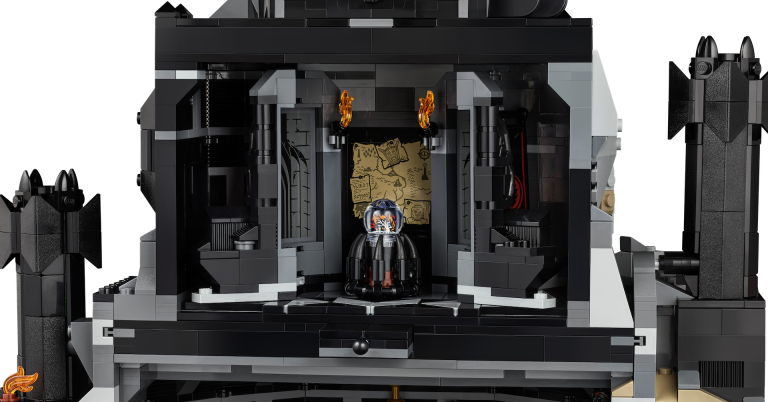 LEGO Icons 10333 The Lord of the Rings: Barad-dûr revealed
