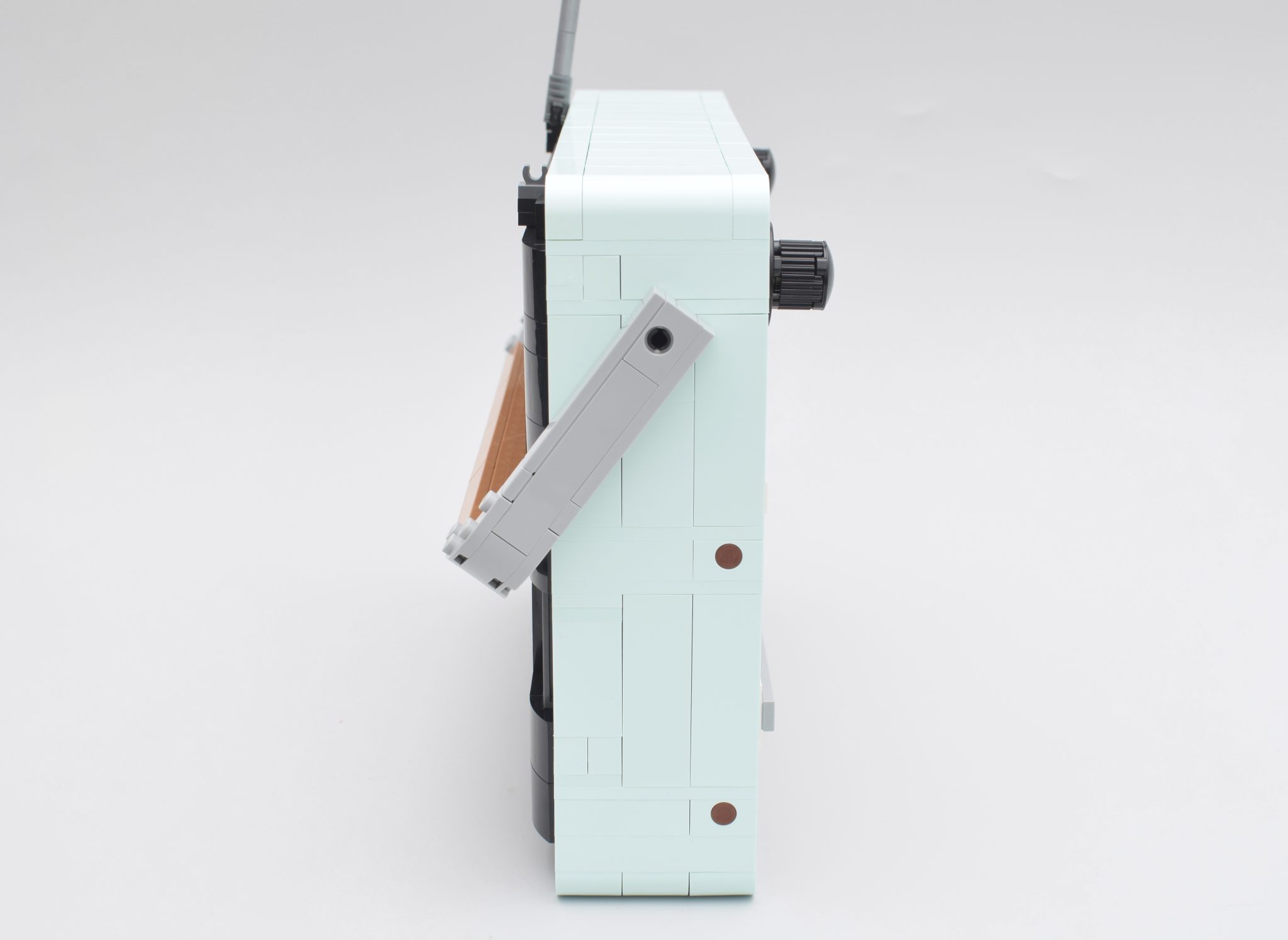 LEGO Icons 10334 Retro Radio review, verdict and gallery