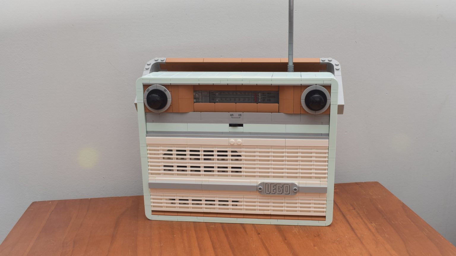 LEGO Icons 10334 Retro Radio review, verdict and gallery