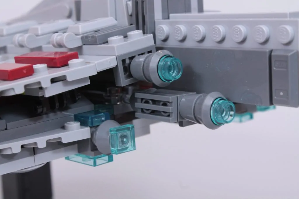 Build a midi-scale LEGO Star Wars Venator using one* set