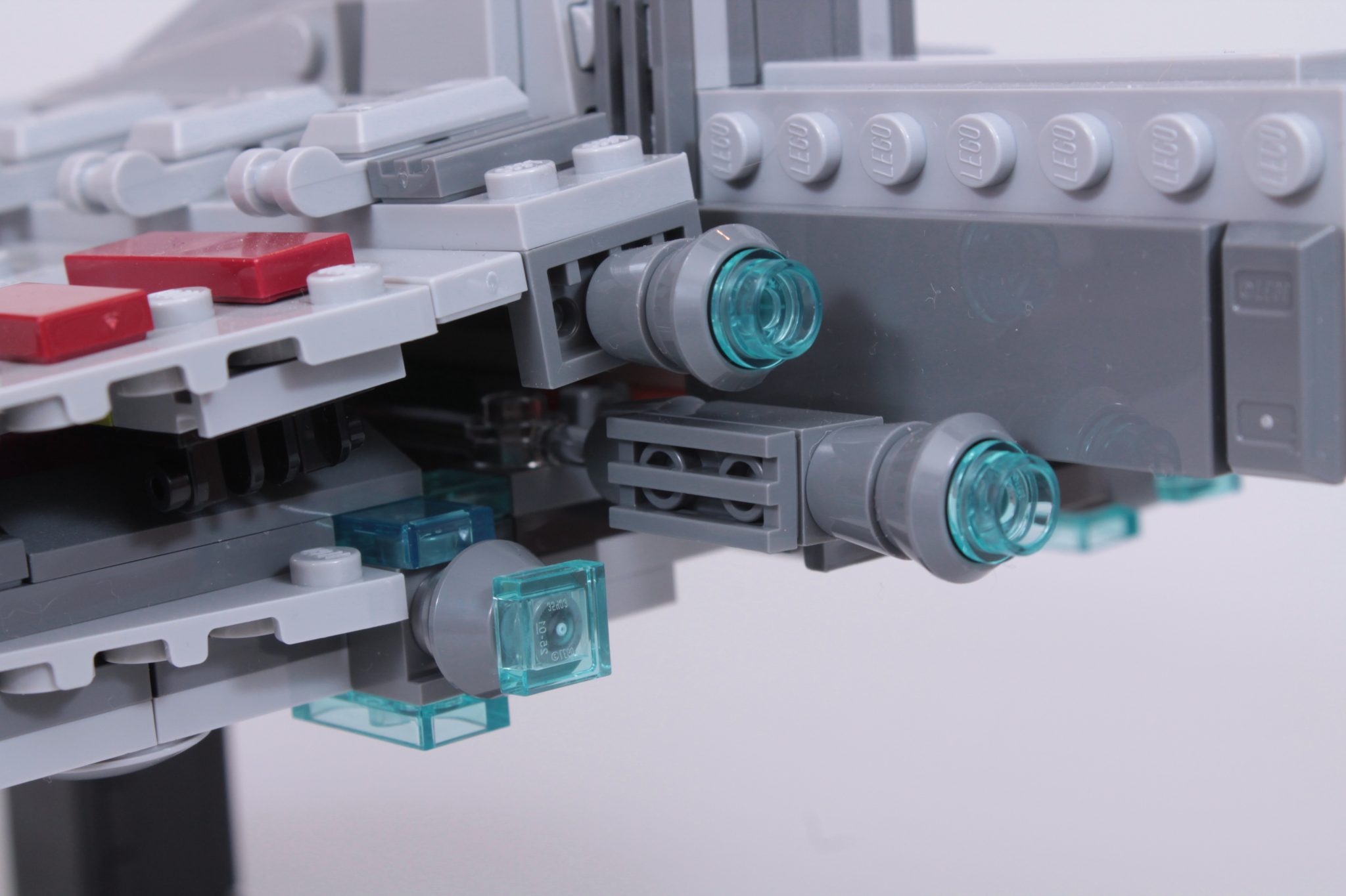 Build a midi-scale LEGO Star Wars Venator using one* set